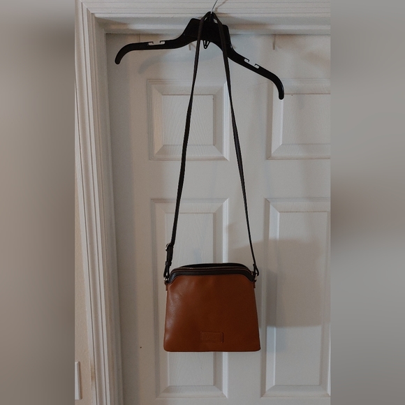 G.H. Bass & Co. | Bags | Bass Crossbody Leather Bag | Poshmark